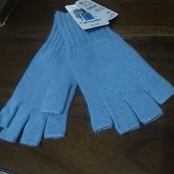 Neiman Marcus | Accessories | Neiman Marcus Blue Fingerless Gloves ...
